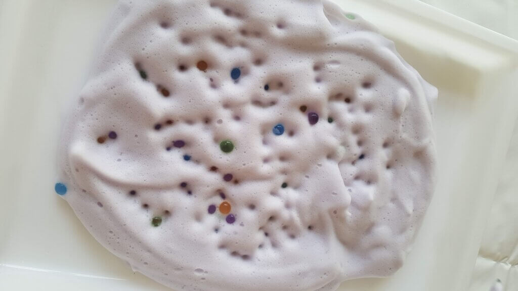 Skum - Opskrift på skum til leg - Kriblekongen